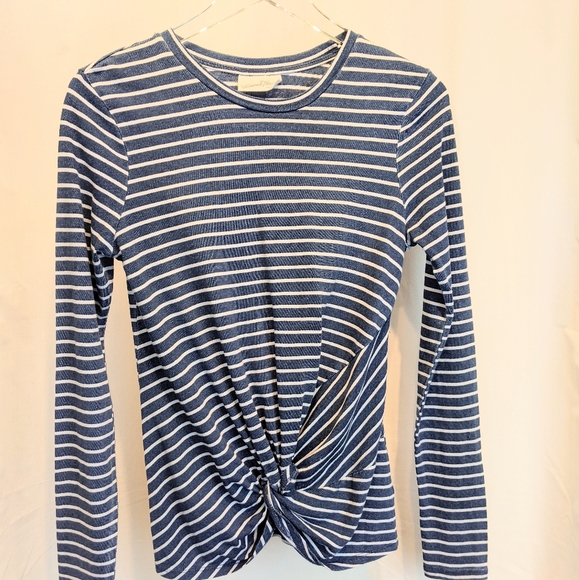Universal Thread | Tops | Universal Thread Top | Poshmark